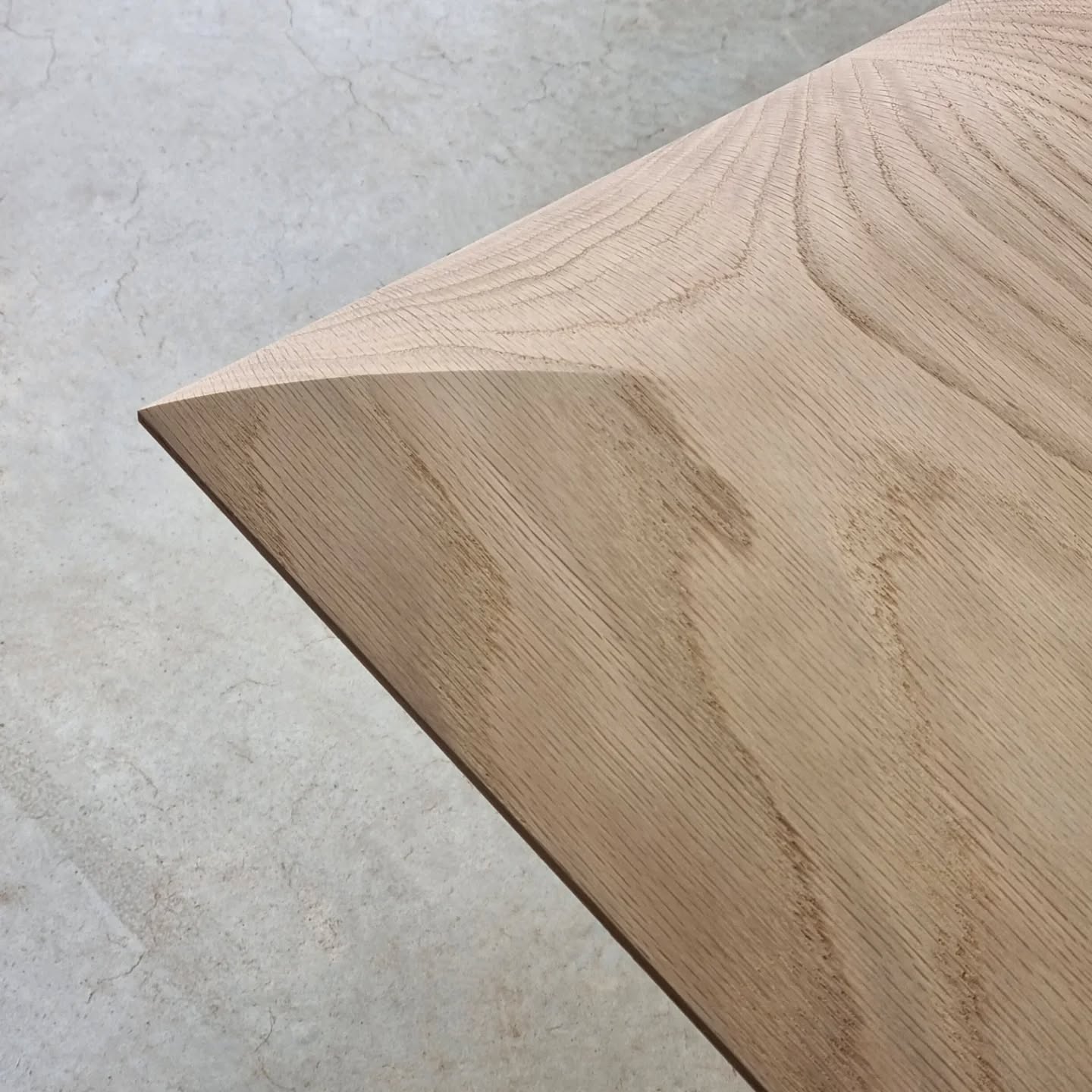 Oak Dining Table detail by Nathan Day Design - Woodwall